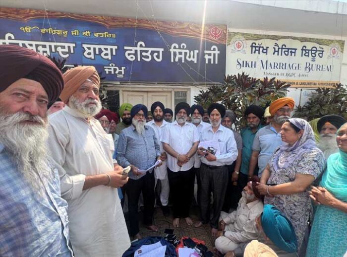 261 Jammu and Kashmir Sikhs visit Visit Pakistan for Khalsa Sajna Diwas